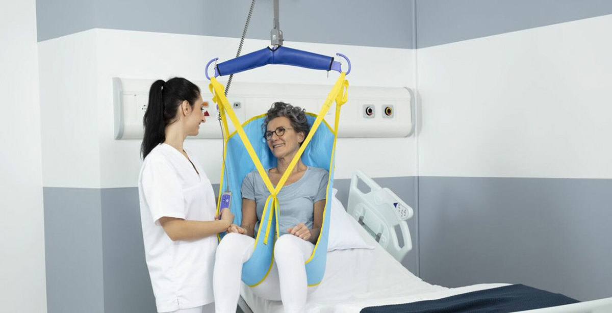 Ceiling lifts – A safe patient handling solution | Arjo